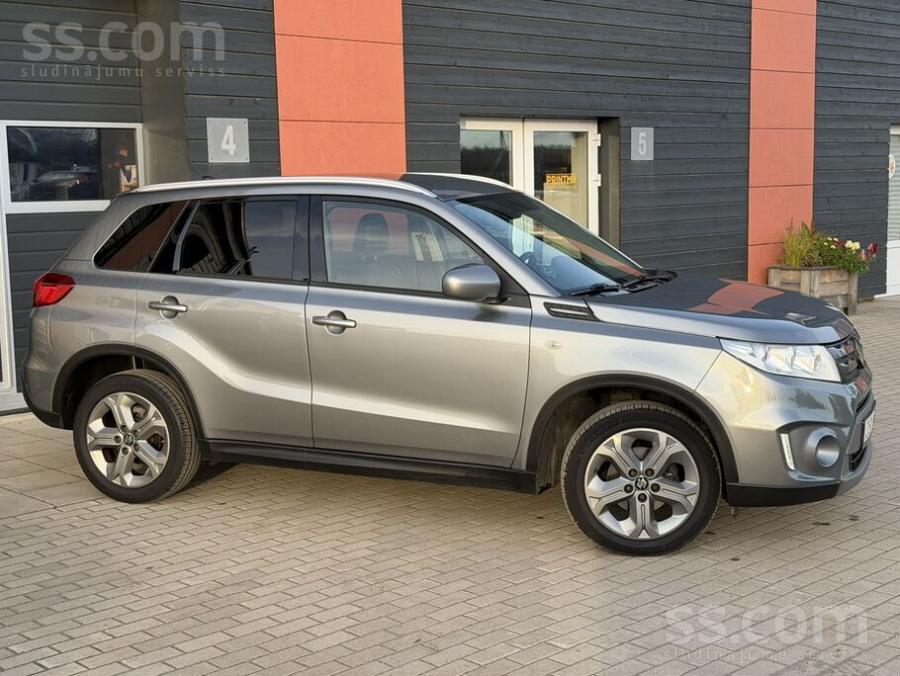 Grey Suzuki Vitara 2018 in Cesis, with an engine capacity of 1.60 L and mileage of 145 thousand km for 9950 €, photo 6 on AUTOMOTO.COM.LV
