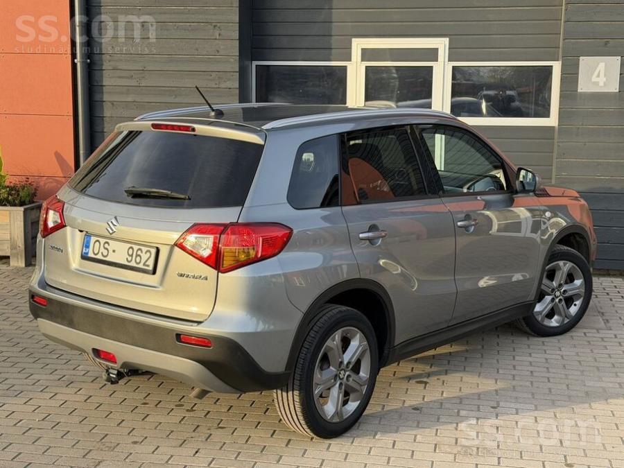 Grey Suzuki Vitara 2018 in Cesis, with an engine capacity of 1.60 L and mileage of 145 thousand km for 9950 €, photo 8 on AUTOMOTO.COM.LV