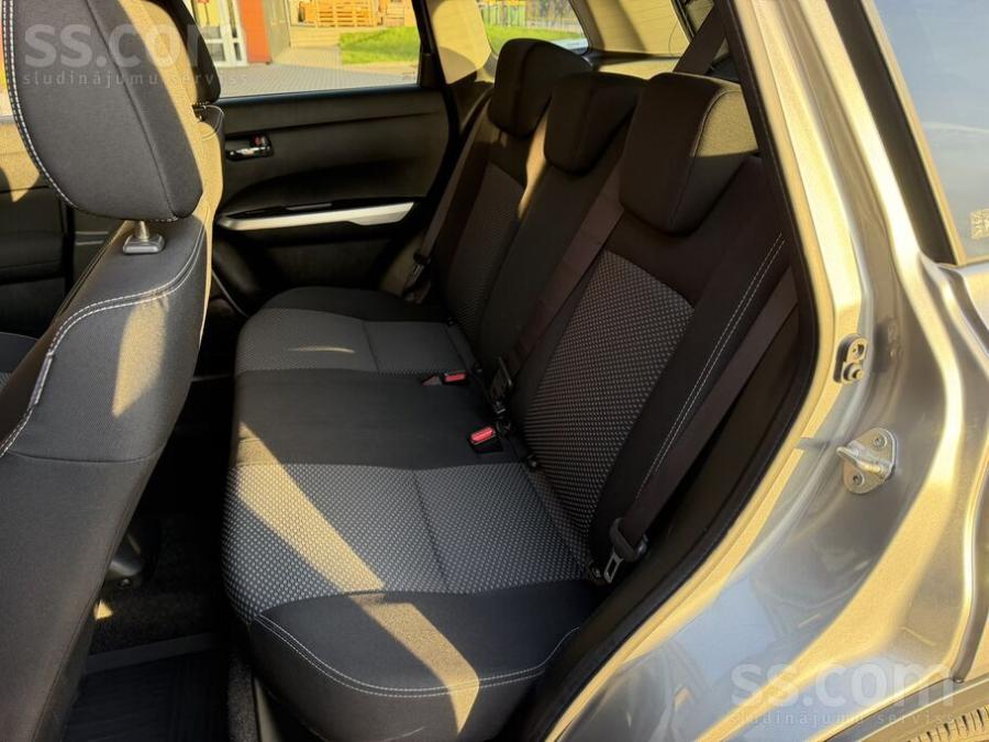 Grey Suzuki Vitara 2018 in Cesis, with an engine capacity of 1.60 L and mileage of 145 thousand km for 9950 €, photo 25 on AUTOMOTO.COM.LV