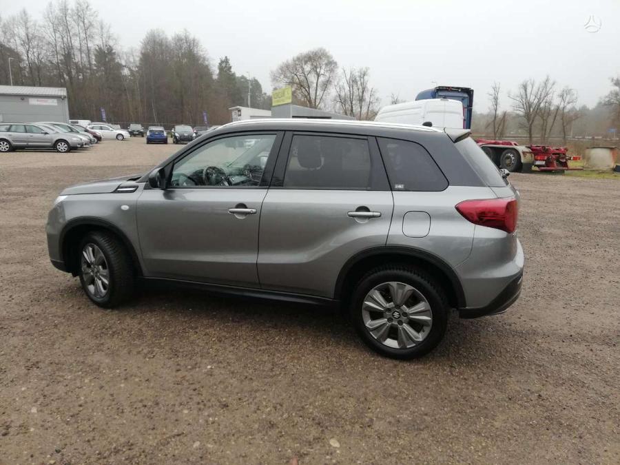 Pelēks Suzuki Vitara 2019 Utena, ar dzinēja tilpumu 1.00 L un nobraukumu 123 tūkst. km par 10900 €, foto 4 vietnē AUTOMOTO.COM.LV
