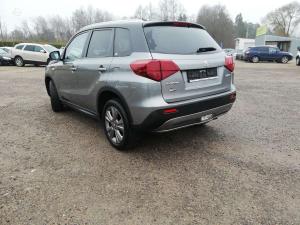 Pelēks Suzuki Vitara 2019 Utena, ar dzinēja tilpumu 1.00 L un nobraukumu 123 tūkst. km par 10900 €, foto 8 vietnē AUTOMOTO.COM.LV
