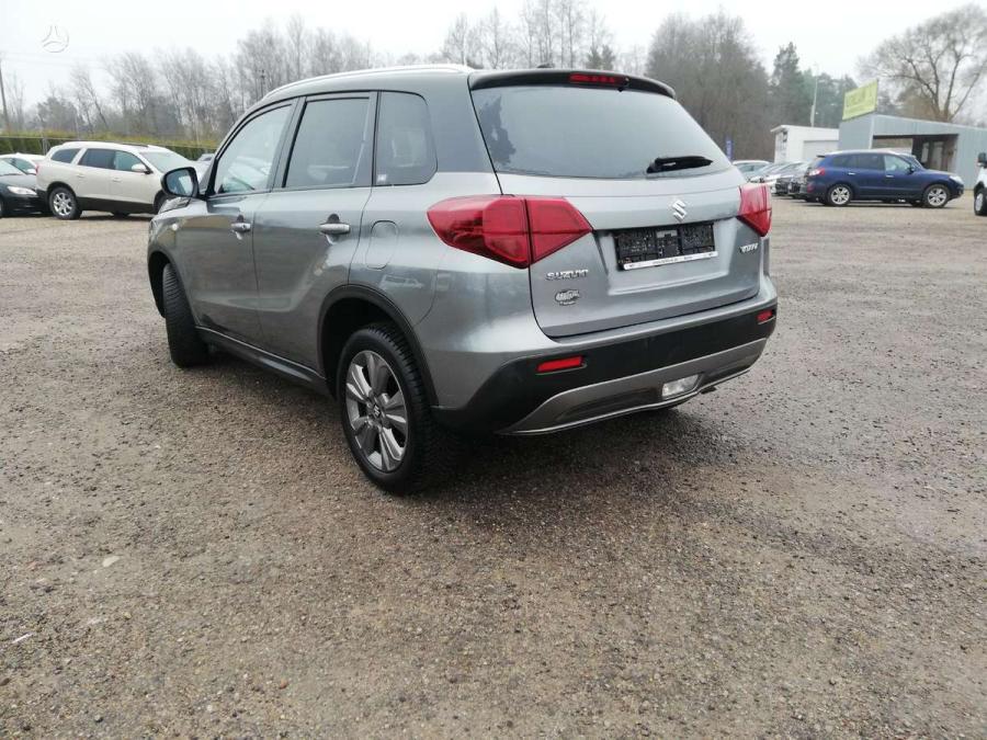 Pelēks Suzuki Vitara 2019 Utena, ar dzinēja tilpumu 1.00 L un nobraukumu 123 tūkst. km par 10900 €, foto 8 vietnē AUTOMOTO.COM.LV