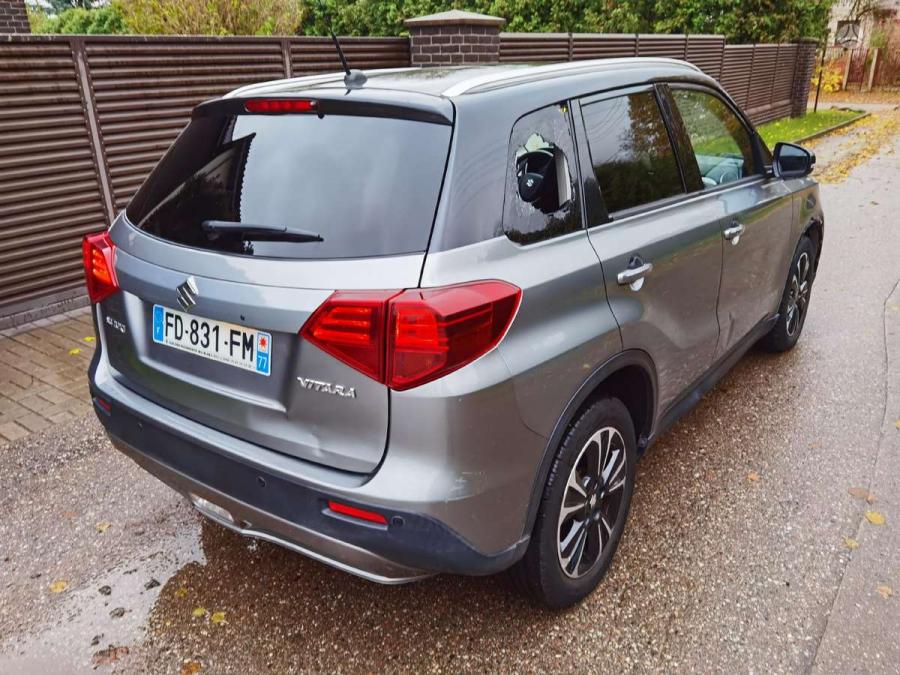 Grey Suzuki Vitara 2019 in Kaunas, with an engine capacity of 1.37 L and mileage of 200 thousand km for 6600 €, photo 11 on AUTOMOTO.COM.LV