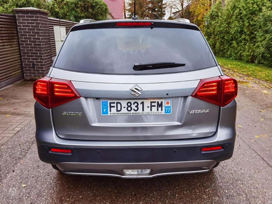 Grey Suzuki Vitara 2019 in Kaunas, with an engine capacity of 1.37 L and mileage of 200 thousand km for 6600 €, photo 13 on AUTOMOTO.COM.LV