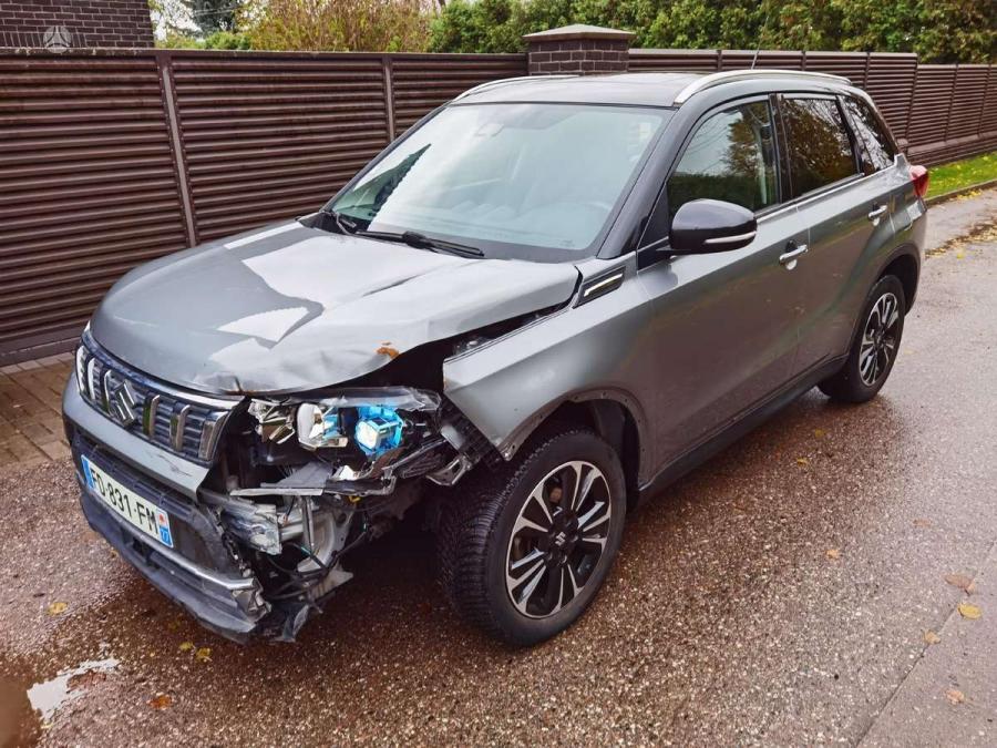 Grey Suzuki Vitara 2019 in Kaunas, with an engine capacity of 1.37 L and mileage of 200 thousand km for 6600 €, photo 15 on AUTOMOTO.COM.LV
