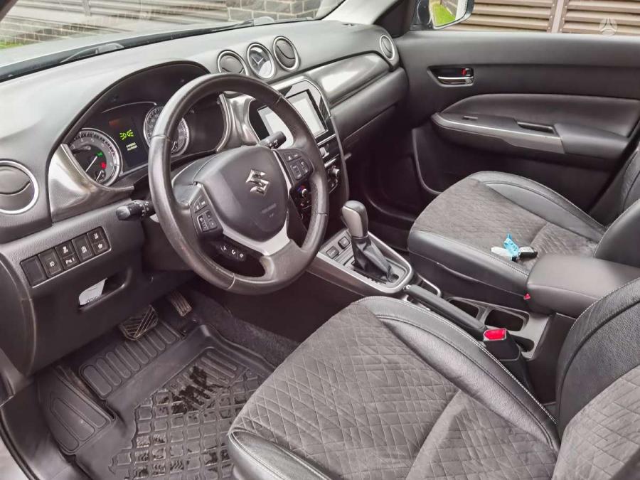 Grey Suzuki Vitara 2019 in Kaunas, with an engine capacity of 1.37 L and mileage of 200 thousand km for 6600 €, photo 37 on AUTOMOTO.COM.LV