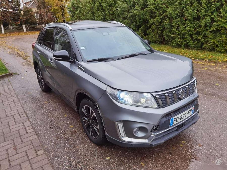 Grey Suzuki Vitara 2019 in Kaunas, with an engine capacity of 1.37 L and mileage of 200 thousand km for 6600 €, photo 38 on AUTOMOTO.COM.LV