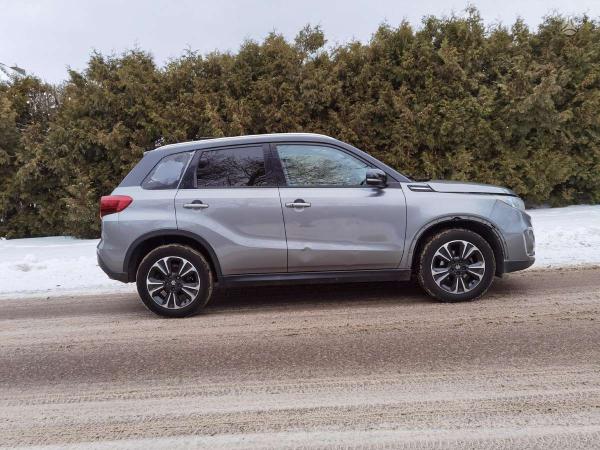 Grey Suzuki Vitara 2019 in Kaunas, with an engine capacity of 1.37 L and mileage of 200 thousand km for 6800 €, photo 2 on AUTOMOTO.COM.LV