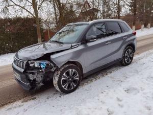 Grey Suzuki Vitara 2019 in Kaunas, with an engine capacity of 1.37 L and mileage of 200 thousand km for 6800 €, photo 7 on AUTOMOTO.COM.LV