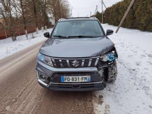 Grey Suzuki Vitara 2019 in Kaunas, with an engine capacity of 1.37 L and mileage of 200 thousand km for 6800 €, photo 8 on AUTOMOTO.COM.LV