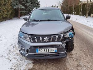 Grey Suzuki Vitara 2019 in Kaunas, with an engine capacity of 1.37 L and mileage of 200 thousand km for 6800 €, photo 31 on AUTOMOTO.COM.LV