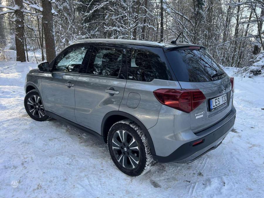 Pelēks Suzuki Vitara 2019 Viļņa, ar dzinēja tilpumu 1.37 L un nobraukumu 106 tūkst. km par 14999 €, foto 3 vietnē AUTOMOTO.COM.LV