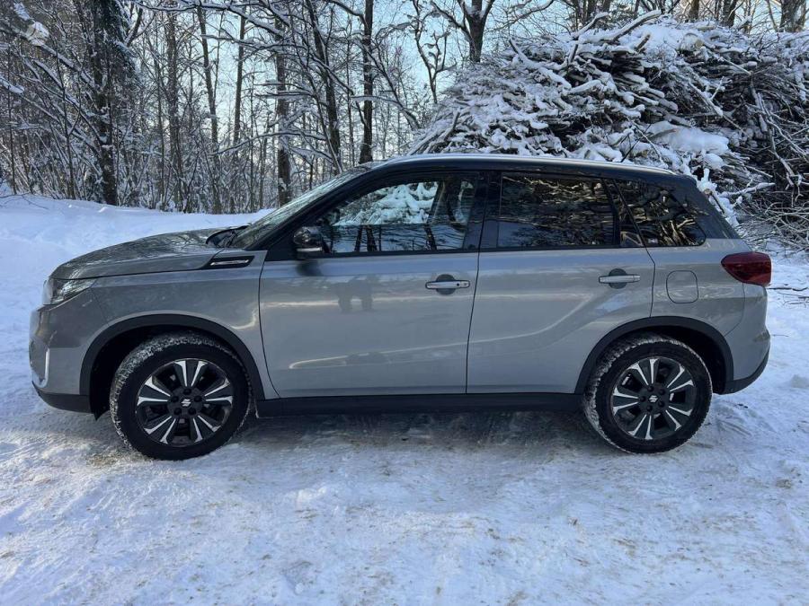 Pelēks Suzuki Vitara 2019 Viļņa, ar dzinēja tilpumu 1.37 L un nobraukumu 106 tūkst. km par 14999 €, foto 7 vietnē AUTOMOTO.COM.LV