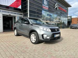 Grey Suzuki Vitara 2019 in Riga, with an engine capacity of 1.00 L and mileage of 65 thousand km for 9700 €, photo 4 on AUTOMOTO.COM.LV