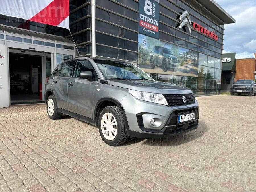 Grey Suzuki Vitara 2019 in Riga, with an engine capacity of 1.00 L and mileage of 65 thousand km for 9700 €, photo 4 on AUTOMOTO.COM.LV