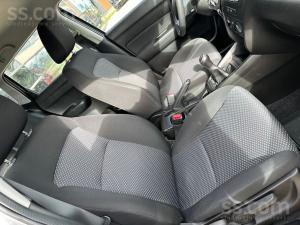 Grey Suzuki Vitara 2019 in Riga, with an engine capacity of 1.00 L and mileage of 65 thousand km for 9700 €, photo 8 on AUTOMOTO.COM.LV