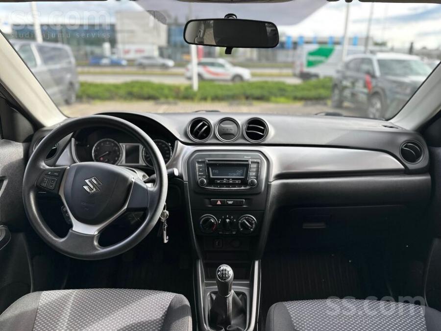 Grey Suzuki Vitara 2019 in Riga, with an engine capacity of 1.00 L and mileage of 65 thousand km for 9700 €, photo 10 on AUTOMOTO.COM.LV