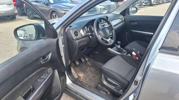 Pelēks Suzuki Vitara 2019 Kauņa, ar dzinēja tilpumu 1.37 L un nobraukumu 47 tūkst. km par 7850 €, foto 8 vietnē AUTOMOTO.COM.LV