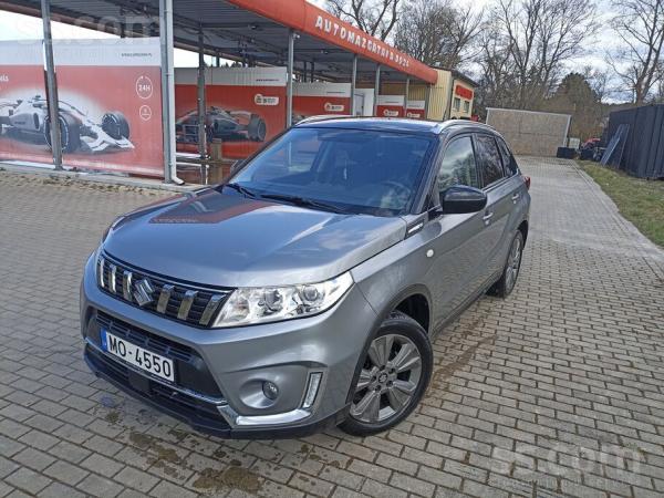 Grey Suzuki Vitara 2020 in Riga, with an engine capacity of 1.40 L and mileage of 58 thousand km for 15300 €, photo 2 on AUTOMOTO.COM.LV
