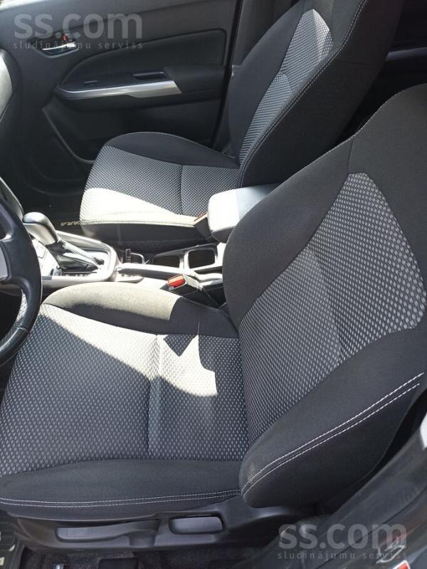 Grey Suzuki Vitara 2020 in Riga, with an engine capacity of 1.40 L and mileage of 58 thousand km for 15300 €, photo 8 on AUTOMOTO.COM.LV