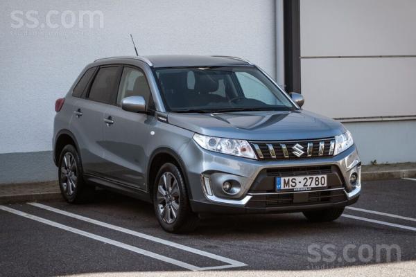 Grey Suzuki Vitara 2020 in Riga, with an engine capacity of 1.40 L and mileage of 38 thousand km for 15950 €, photo 4 on AUTOMOTO.COM.LV