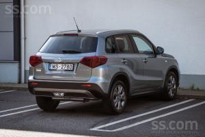 Pelēks Suzuki Vitara 2020 Rīga, ar dzinēja tilpumu 1.40 L un nobraukumu 38 tūkst. km par 15950 €, foto 5 vietnē AUTOMOTO.COM.LV