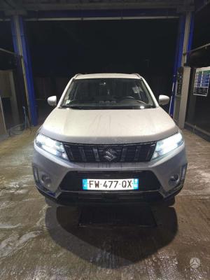 Grey Suzuki Vitara 2021 in Taurage, with an engine capacity of 1.37 L and mileage of 41 thousand km for 14500 €, photo 2 on AUTOMOTO.COM.LV