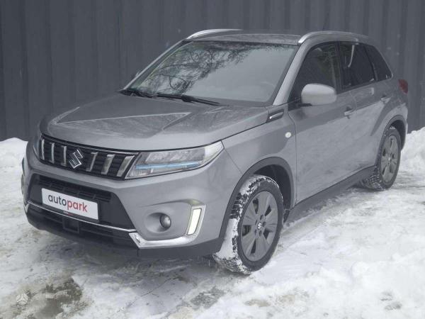 Grey Suzuki Vitara 2021 in Vilnius, with an engine capacity of 1.37 L and mileage of 155 thousand km for 12900 €, photo 1 on AUTOMOTO.COM.LV