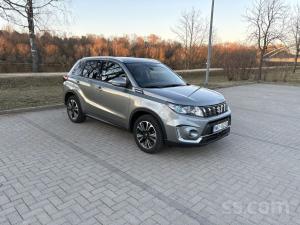 Grey Suzuki Vitara 2021 in Riga, with an engine capacity of 1.40 L and mileage of 106 thousand km for 14900 €, photo  on AUTOMOTO.COM.LV