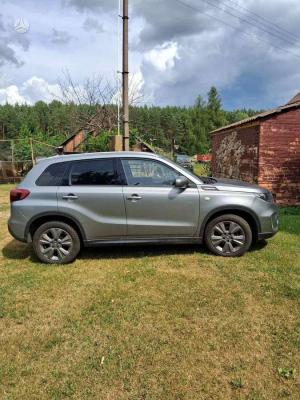 Pelēks Suzuki Vitara 2021 Viļņa, ar dzinēja tilpumu 1.37 L un nobraukumu 156 tūkst. km par 13470 €, foto 4 vietnē AUTOMOTO.COM.LV