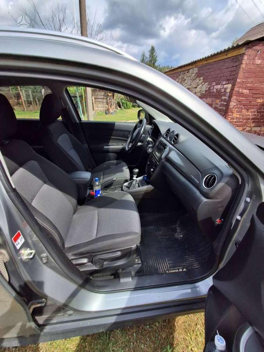 Pelēks Suzuki Vitara 2021 Viļņa, ar dzinēja tilpumu 1.37 L un nobraukumu 156 tūkst. km par 13470 €, foto 7 vietnē AUTOMOTO.COM.LV