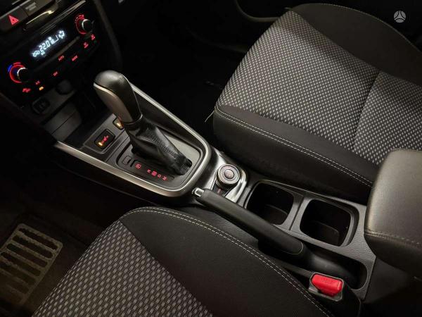 Grey Suzuki Vitara 2021 in Marijampole, with an engine capacity of 1.37 L and mileage of 163 thousand km for 13850 €, photo 4 on AUTOMOTO.COM.LV