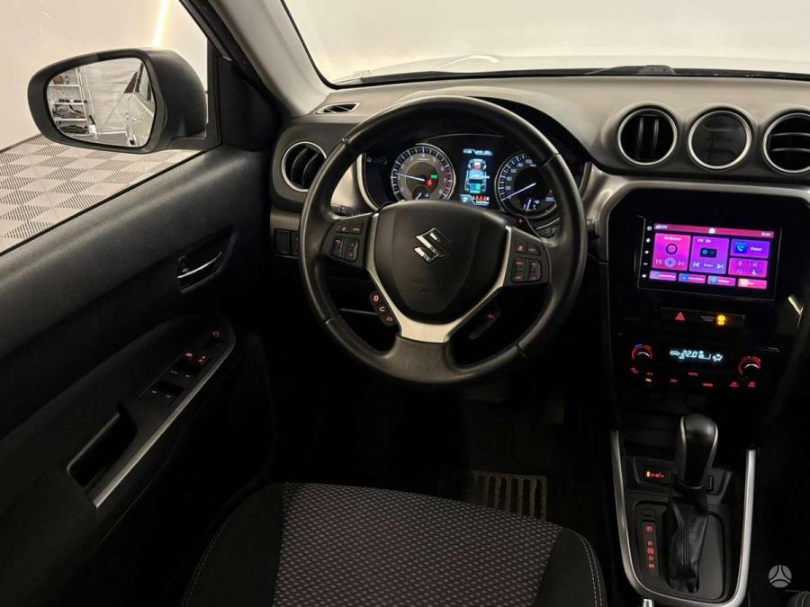 Grey Suzuki Vitara 2021 in Marijampole, with an engine capacity of 1.37 L and mileage of 163 thousand km for 13850 €, photo 17 on AUTOMOTO.COM.LV