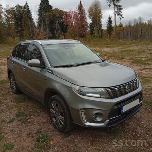 Grey Suzuki Vitara 2021 in Cesis, with an engine capacity of 1.40 L and mileage of 135 thousand km for 14200 €, photo 3 on AUTOMOTO.COM.LV