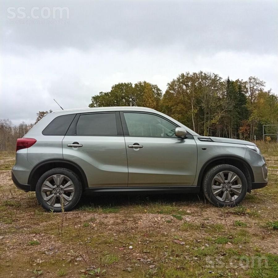 Grey Suzuki Vitara 2021 in Cesis, with an engine capacity of 1.40 L and mileage of 135 thousand km for 14200 €, photo 10 on AUTOMOTO.COM.LV