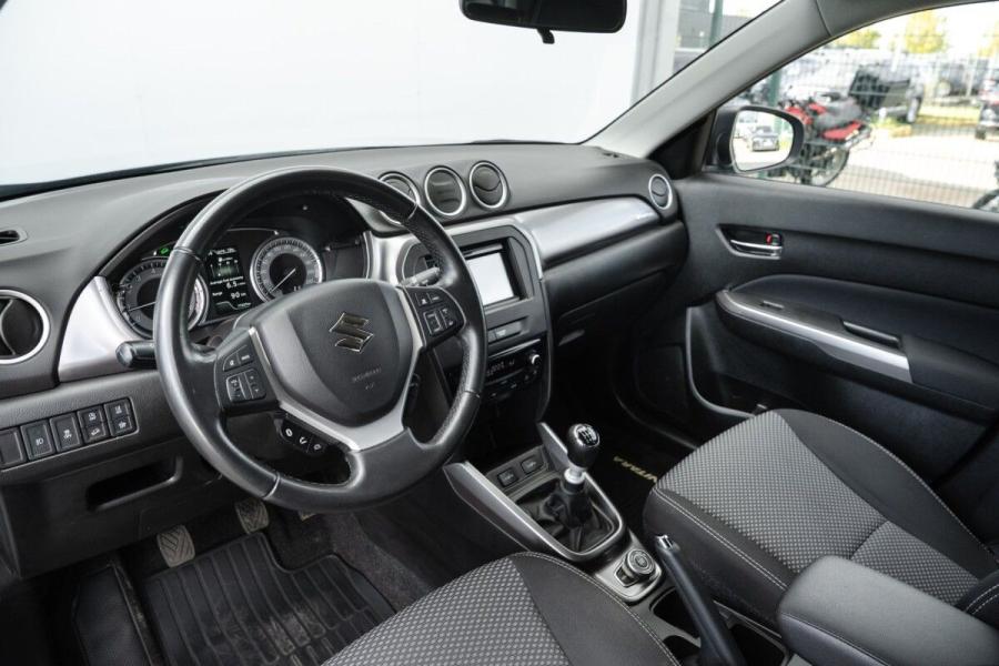 Grey Suzuki Vitara 2021 in Riga, with an engine capacity of 1.40 L and mileage of 77 thousand km for 14850 €, photo 21 on AUTOMOTO.COM.LV