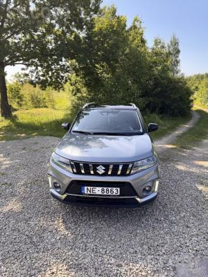 Grey Suzuki Vitara 2022 in Riga, with an engine capacity of 1.40 L and mileage of 73 thousand km for 16000 €, photo 5 on AUTOMOTO.COM.LV