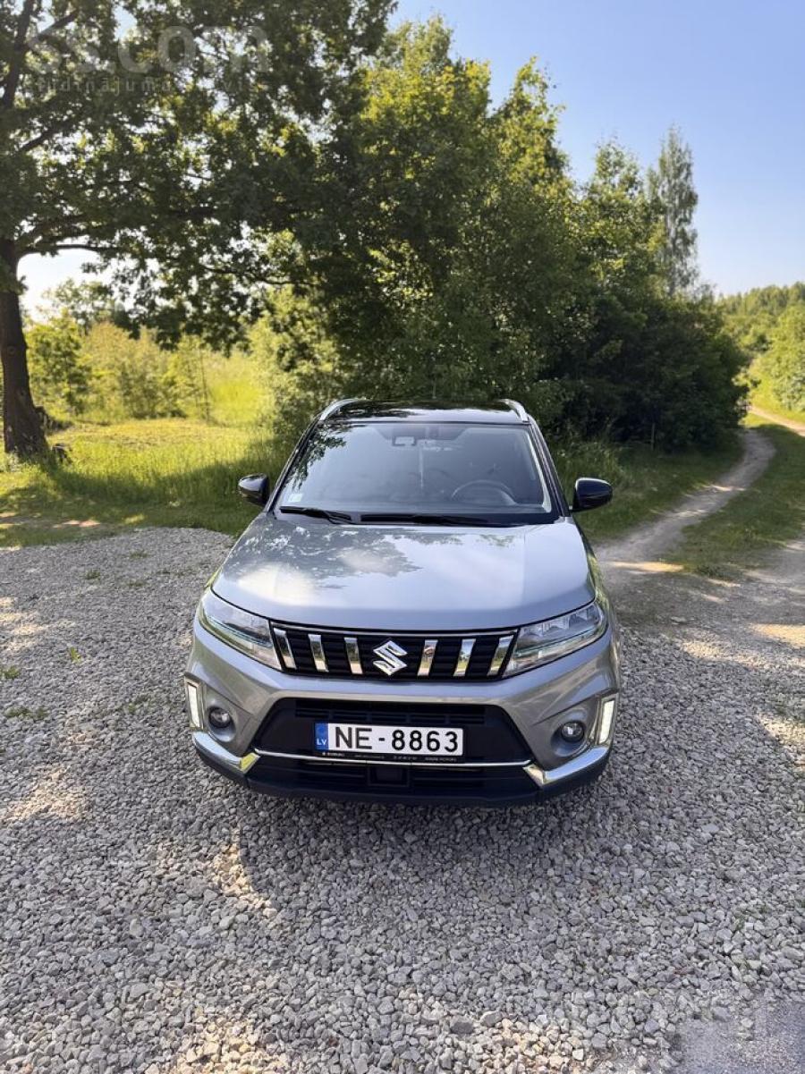 Grey Suzuki Vitara 2022 in Riga, with an engine capacity of 1.40 L and mileage of 73 thousand km for 16000 €, photo 5 on AUTOMOTO.COM.LV