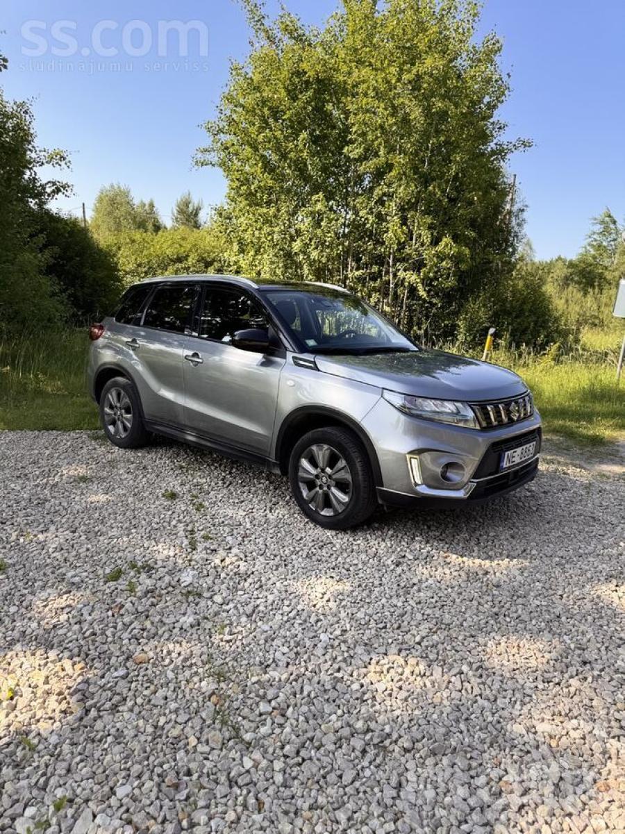 Grey Suzuki Vitara 2022 in Riga, with an engine capacity of 1.40 L and mileage of 73 thousand km for 16000 €, photo 7 on AUTOMOTO.COM.LV