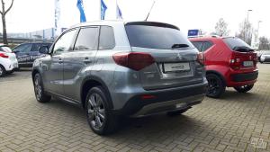 Grey Suzuki Vitara 2022 in Kaunas, with an engine capacity of 1.40 L and mileage of 34 thousand km for 22390 €, photo 4 on AUTOMOTO.COM.LV