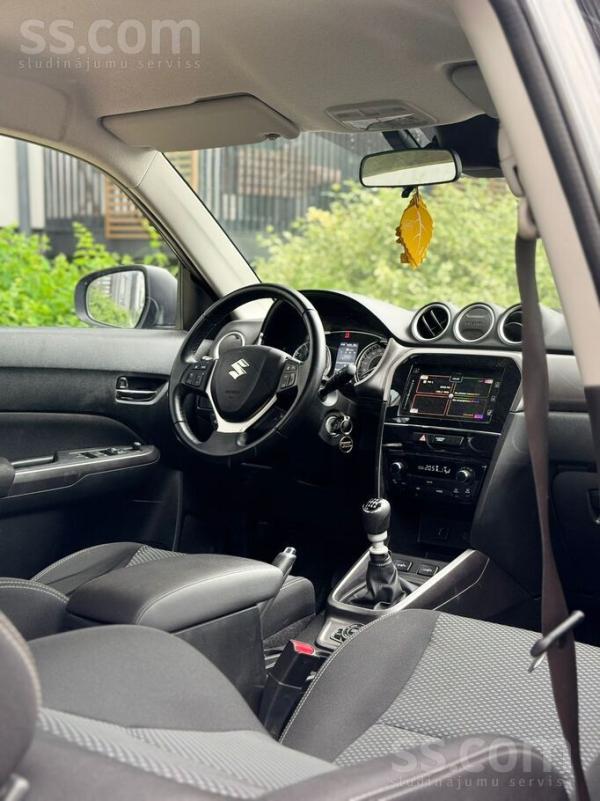 Grey Suzuki Vitara 2022 in Riga, with an engine capacity of 1.40 L and mileage of 75 thousand km for 16690 €, photo 7 on AUTOMOTO.COM.LV