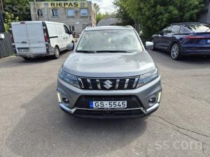 Grey Suzuki Vitara 2022 in Riga, with an engine capacity of 1.40 L and mileage of 75 thousand km for 16190 €, photo 4 on AUTOMOTO.COM.LV