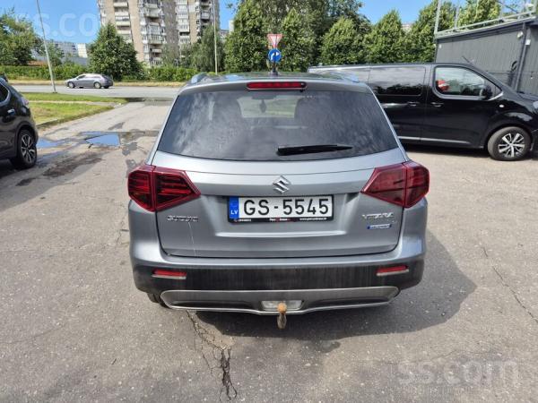 Grey Suzuki Vitara 2022 in Riga, with an engine capacity of 1.40 L and mileage of 75 thousand km for 16190 €, photo 7 on AUTOMOTO.COM.LV