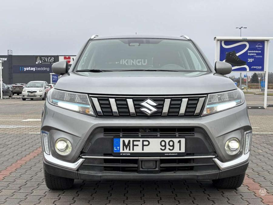 Pelēks Suzuki Vitara 2022 Viļņa, ar dzinēja tilpumu 1.46 L un nobraukumu 66 tūkst. km par 15999 €, foto 1 vietnē AUTOMOTO.COM.LV