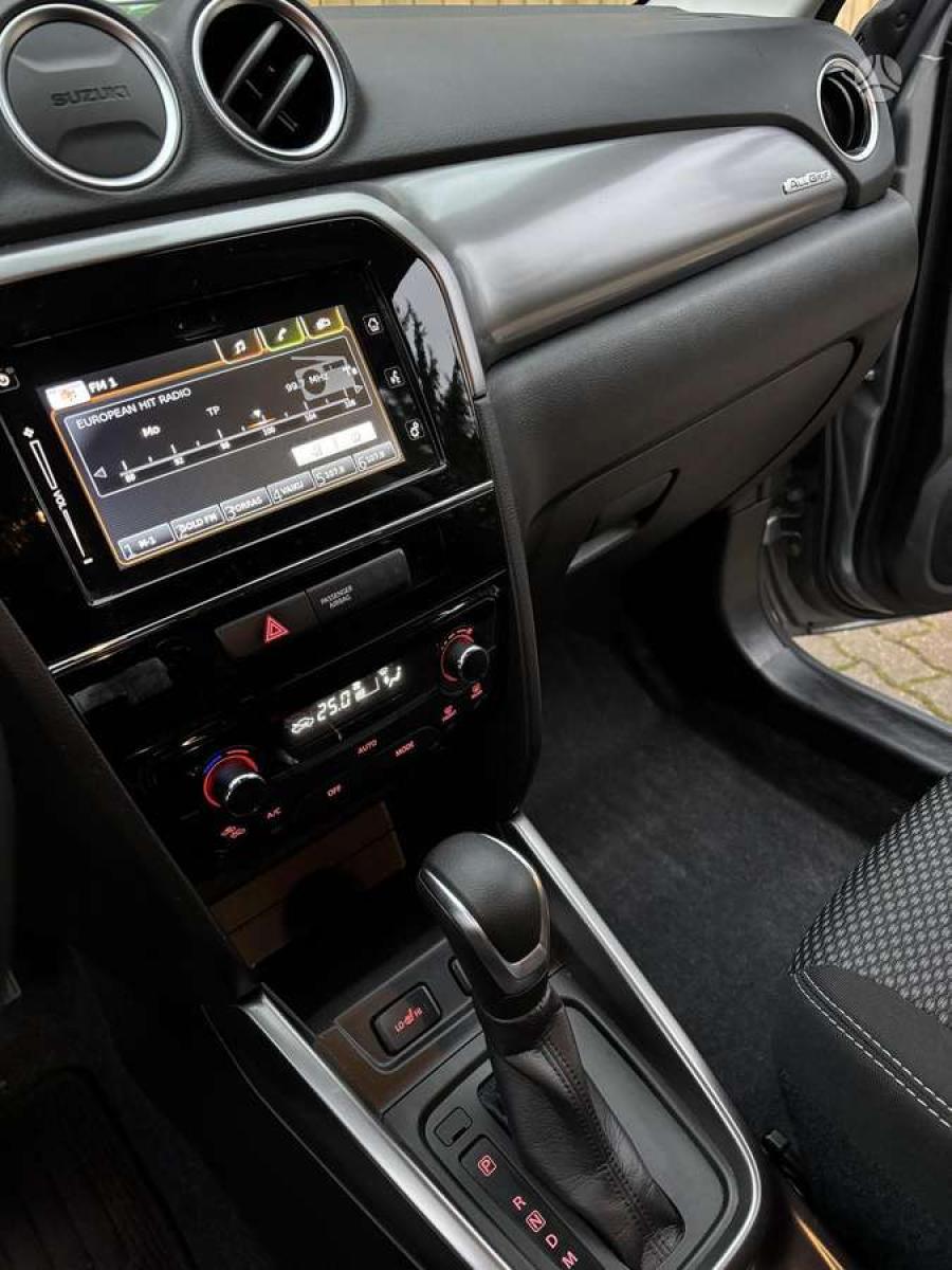 Pelēks Suzuki Vitara 2022 Viļņa, ar dzinēja tilpumu 1.46 L un nobraukumu 66 tūkst. km par 15999 €, foto 8 vietnē AUTOMOTO.COM.LV