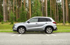Pelēks Suzuki Vitara 2022 Rīga, ar dzinēja tilpumu 1.40 L un nobraukumu 75 tūkst. km par 14790 €, foto 5 vietnē AUTOMOTO.COM.LV
