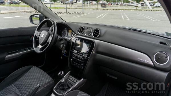 Grey Suzuki Vitara 2022 in Riga, with an engine capacity of 1.40 L and mileage of 75 thousand km for 14790 €, photo 11 on AUTOMOTO.COM.LV