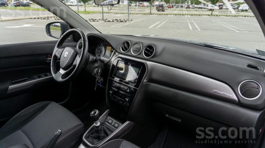 Pelēks Suzuki Vitara 2022 Rīga, ar dzinēja tilpumu 1.40 L un nobraukumu 75 tūkst. km par 14790 €, foto 11 vietnē AUTOMOTO.COM.LV
