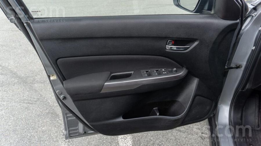 Pelēks Suzuki Vitara 2022 Rīga, ar dzinēja tilpumu 1.40 L un nobraukumu 75 tūkst. km par 14790 €, foto 28 vietnē AUTOMOTO.COM.LV