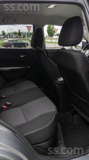 Pelēks Suzuki Vitara 2022 Rīga, ar dzinēja tilpumu 1.40 L un nobraukumu 75 tūkst. km par 14790 €, foto 31 vietnē AUTOMOTO.COM.LV
